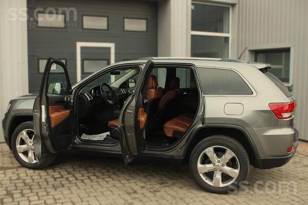 Pelēks Jeep Grand Cherokee 2012 Rīga, ar dzinēja tilpumu 3.00 L un nobraukumu 0 tūkst. km par 10990 €, foto 9 vietnē AUTOMOTO.COM.LV