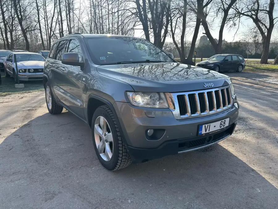 Grey Jeep Grand Cherokee 2012 in Grobiņa, with an engine capacity of 3.00 L and mileage of 314 thousand km for 9000 €, photo 4 on AUTOMOTO.COM.LV