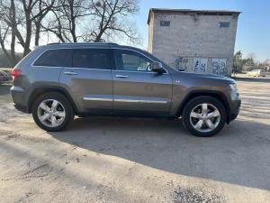 Grey Jeep Grand Cherokee 2012 in Grobiņa, with an engine capacity of 3.00 L and mileage of 314 thousand km for 9000 €, photo 21 on AUTOMOTO.COM.LV