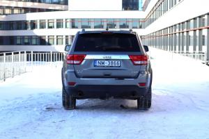 Grey Jeep Grand Cherokee 2012 in Riga, with an engine capacity of 3.00 L and mileage of 221 thousand km for 9980 €, photo 3 on AUTOMOTO.COM.LV