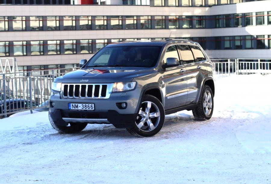 Grey Jeep Grand Cherokee 2012 in Riga, with an engine capacity of 3.00 L and mileage of 221 thousand km for 9980 €, photo 15 on AUTOMOTO.COM.LV