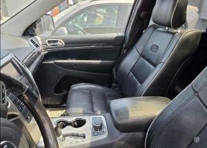 Grey Jeep Grand Cherokee 2012 in Vilnius, with an engine capacity of 2.99 L and mileage of 254 thousand km for 3750 €, photo 8 on AUTOMOTO.COM.LV