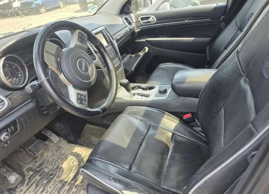 Grey Jeep Grand Cherokee 2012 in Vilnius, with an engine capacity of 2.99 L and mileage of 254 thousand km for 3750 €, photo 11 on AUTOMOTO.COM.LV