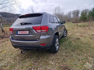 Grey Jeep Grand Cherokee 2012 in Vilnius, with an engine capacity of 3.00 L and mileage of 262 thousand km for 1900 €, photo 6 on AUTOMOTO.COM.LV
