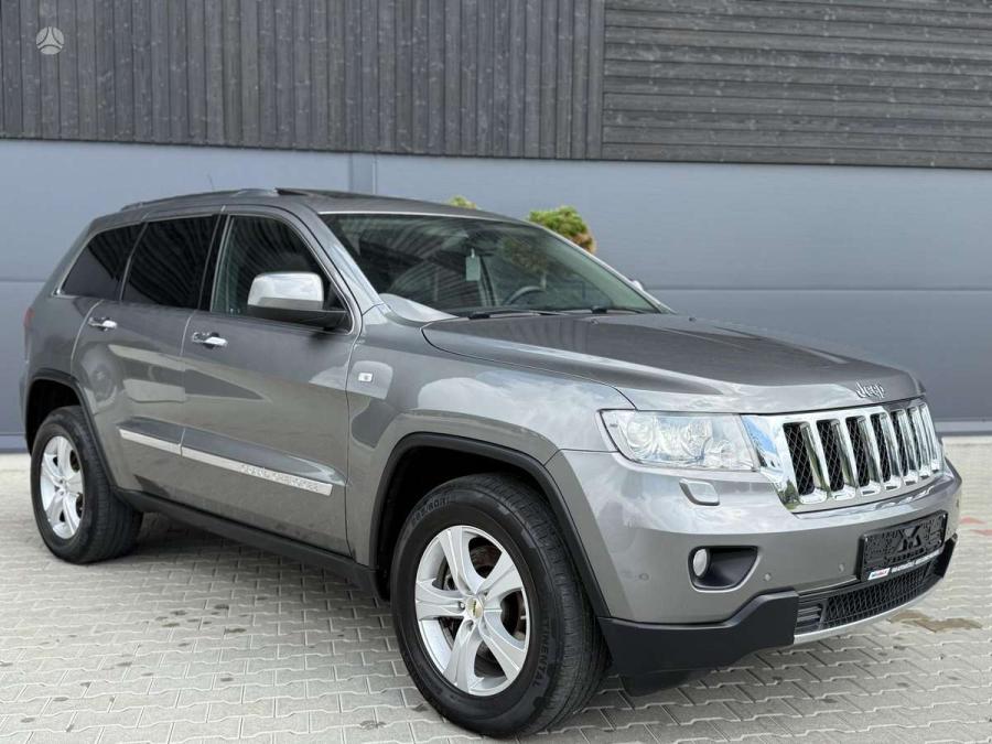 Pelēks Jeep Grand Cherokee 2012 Šauļi, ar dzinēja tilpumu 2.99 L un nobraukumu 172 tūkst. km par 10999 €, foto 4 vietnē AUTOMOTO.COM.LV
