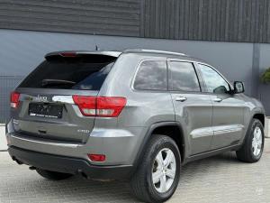 Pelēks Jeep Grand Cherokee 2012 Šauļi, ar dzinēja tilpumu 2.99 L un nobraukumu 172 tūkst. km par 10999 €, foto 11 vietnē AUTOMOTO.COM.LV