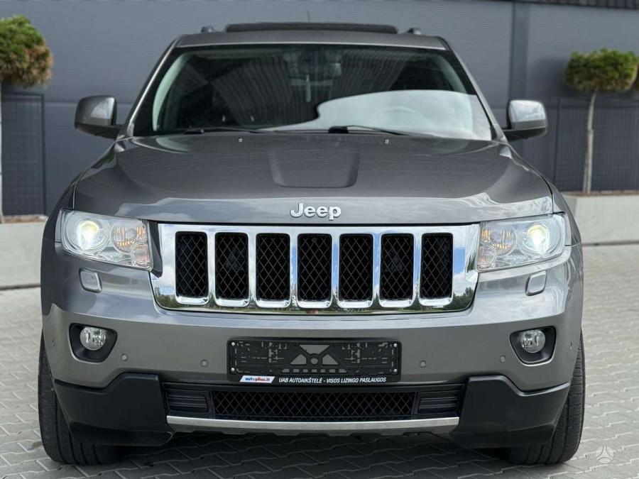 Pelēks Jeep Grand Cherokee 2012 Šauļi, ar dzinēja tilpumu 2.99 L un nobraukumu 172 tūkst. km par 10999 €, foto 12 vietnē AUTOMOTO.COM.LV