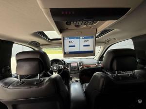 Pelēks Jeep Grand Cherokee 2012 Šauļi, ar dzinēja tilpumu 2.99 L un nobraukumu 172 tūkst. km par 10999 €, foto 27 vietnē AUTOMOTO.COM.LV
