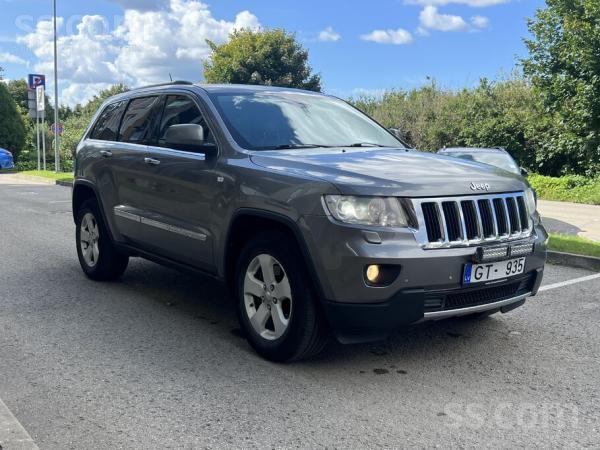 Pelēks Jeep Grand Cherokee 2012 Rīga, ar dzinēja tilpumu 3.00 L un nobraukumu 280 tūkst. km par 7990 €, foto 5 vietnē AUTOMOTO.COM.LV