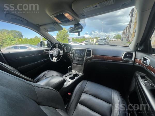 Pelēks Jeep Grand Cherokee 2012 Rīga, ar dzinēja tilpumu 3.00 L un nobraukumu 280 tūkst. km par 7990 €, foto 7 vietnē AUTOMOTO.COM.LV