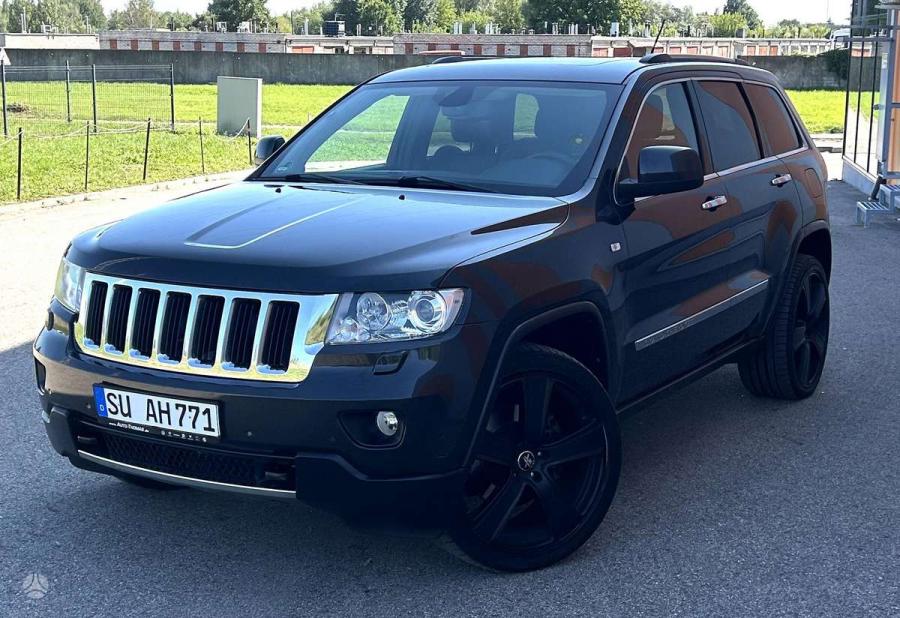 Pelēks Jeep Grand Cherokee 2012 Kauņa, ar dzinēja tilpumu 2.99 L un nobraukumu 225 tūkst. km par 8650 €, foto 4 vietnē AUTOMOTO.COM.LV