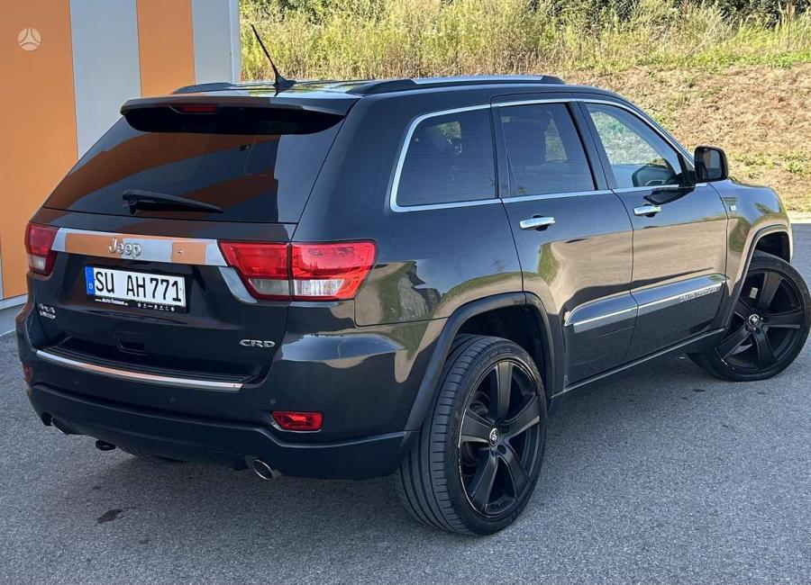 Pelēks Jeep Grand Cherokee 2012 Kauņa, ar dzinēja tilpumu 2.99 L un nobraukumu 225 tūkst. km par 8650 €, foto 5 vietnē AUTOMOTO.COM.LV