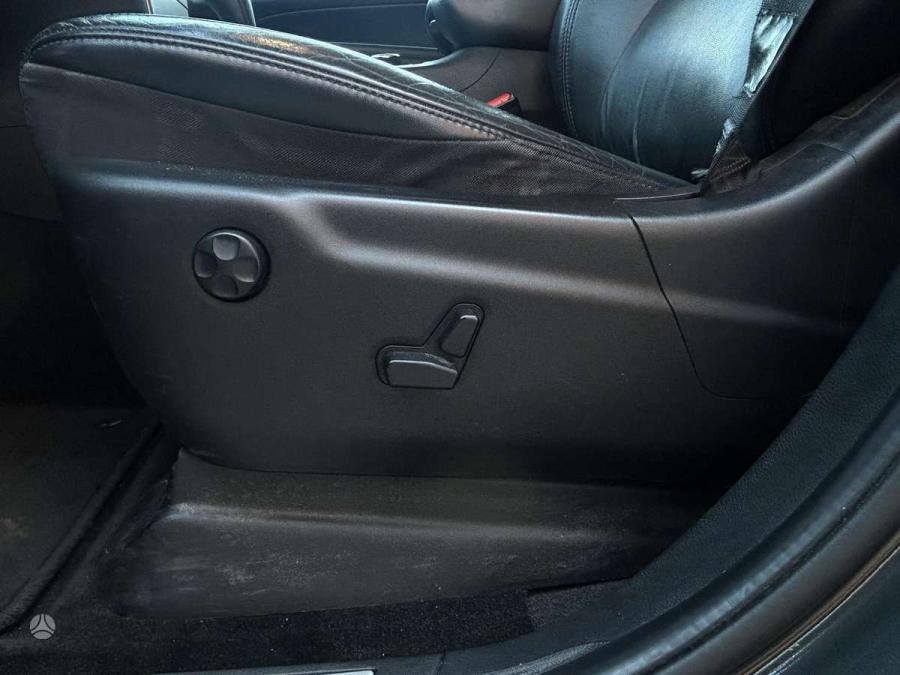 Pelēks Jeep Grand Cherokee 2012 Kauņa, ar dzinēja tilpumu 2.99 L un nobraukumu 225 tūkst. km par 8650 €, foto 16 vietnē AUTOMOTO.COM.LV