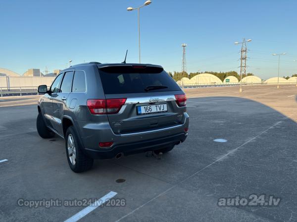 Grey Jeep Grand Cherokee 2012 in Tartu, with an engine capacity of 3.00 L and mileage of 215 thousand km for 9000 €, photo 4 on AUTOMOTO.COM.LV