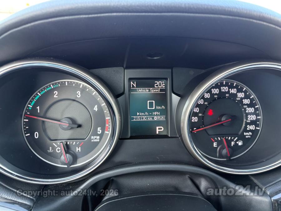 Pelēks Jeep Grand Cherokee 2012 Tartu, ar dzinēja tilpumu 3.00 L un nobraukumu 215 tūkst. km par 9000 €, foto 6 vietnē AUTOMOTO.COM.LV