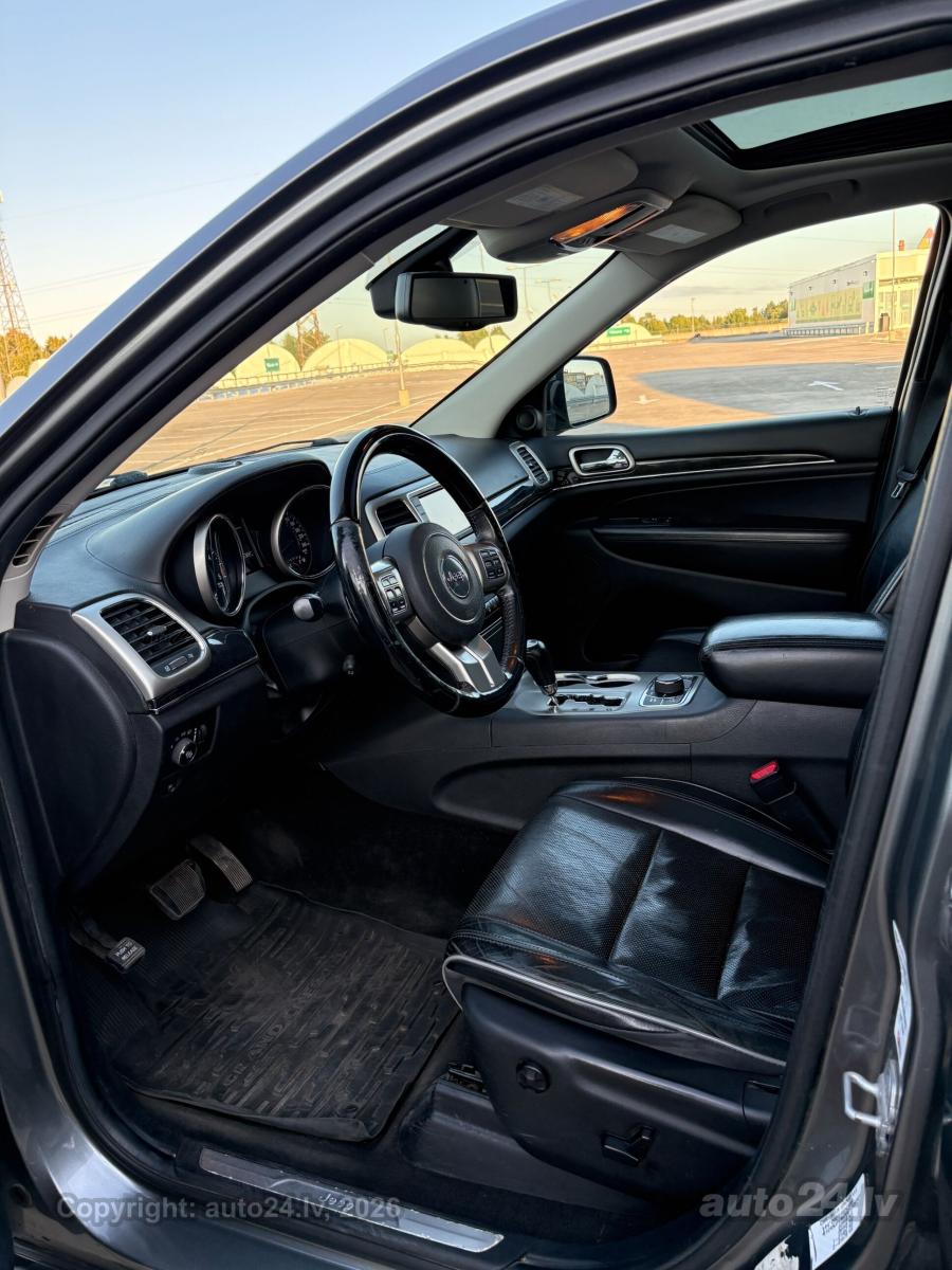 Pelēks Jeep Grand Cherokee 2012 Tartu, ar dzinēja tilpumu 3.00 L un nobraukumu 215 tūkst. km par 9000 €, foto 7 vietnē AUTOMOTO.COM.LV