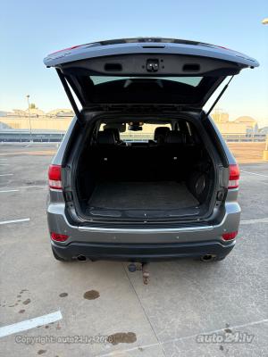 Pelēks Jeep Grand Cherokee 2012 Tartu, ar dzinēja tilpumu 3.00 L un nobraukumu 215 tūkst. km par 9000 €, foto 9 vietnē AUTOMOTO.COM.LV