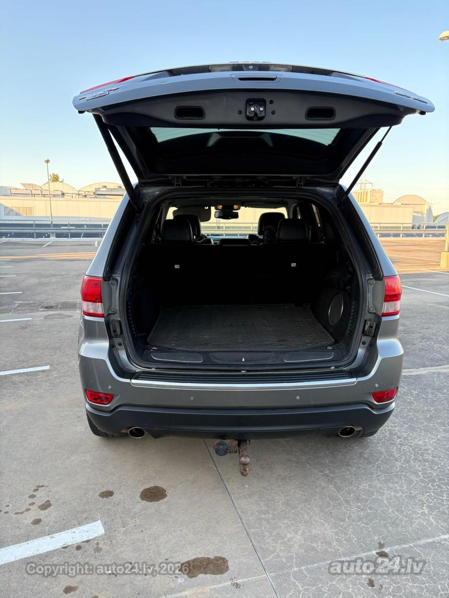 Pelēks Jeep Grand Cherokee 2012 Tartu, ar dzinēja tilpumu 3.00 L un nobraukumu 215 tūkst. km par 9000 €, foto 9 vietnē AUTOMOTO.COM.LV