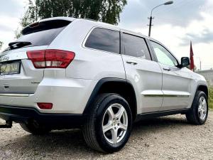 Pelēks Jeep Grand Cherokee 2012 Šauļi, ar dzinēja tilpumu 2.99 L un nobraukumu 166 tūkst. km par 10950 €, foto 9 vietnē AUTOMOTO.COM.LV