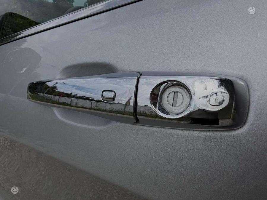 Pelēks Jeep Grand Cherokee 2012 Šauļi, ar dzinēja tilpumu 2.99 L un nobraukumu 166 tūkst. km par 10950 €, foto 23 vietnē AUTOMOTO.COM.LV
