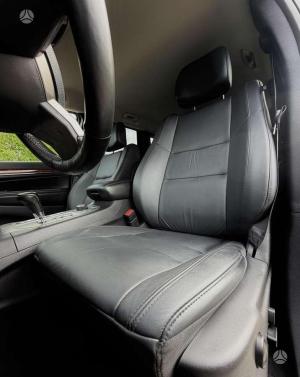 Pelēks Jeep Grand Cherokee 2012 Šauļi, ar dzinēja tilpumu 2.99 L un nobraukumu 166 tūkst. km par 10950 €, foto 31 vietnē AUTOMOTO.COM.LV