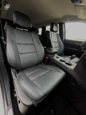 Pelēks Jeep Grand Cherokee 2012 Šauļi, ar dzinēja tilpumu 2.99 L un nobraukumu 166 tūkst. km par 10950 €, foto 32 vietnē AUTOMOTO.COM.LV