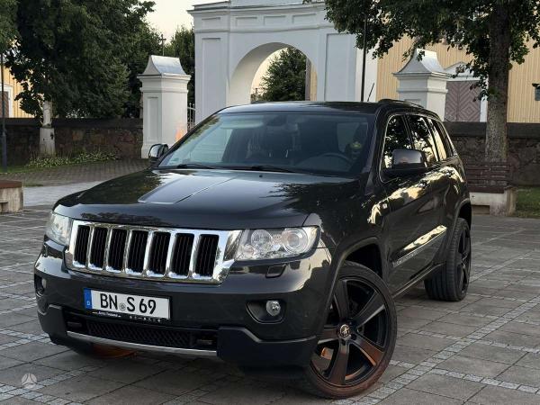 Pelēks Jeep Grand Cherokee 2012 Raseiniai, ar dzinēja tilpumu 2.99 L un nobraukumu 226 tūkst. km par 8350 €, foto 3 vietnē AUTOMOTO.COM.LV
