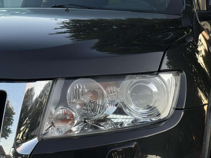 Grey Jeep Grand Cherokee 2012 in Raseiniai, with an engine capacity of 2.99 L and mileage of 226 thousand km for 8350 €, photo 41 on AUTOMOTO.COM.LV