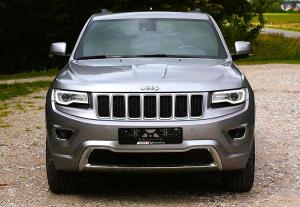 Grey Jeep Grand Cherokee 2013 in Kretinga, with an engine capacity of 2.99 L and mileage of 198 thousand km for 14499 €, photo 2 on AUTOMOTO.COM.LV