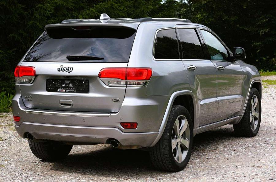 Grey Jeep Grand Cherokee 2013 in Kretinga, with an engine capacity of 2.99 L and mileage of 198 thousand km for 14499 €, photo 14 on AUTOMOTO.COM.LV