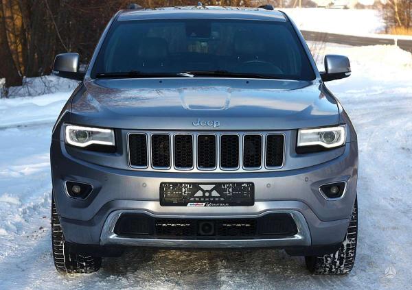 Grey Jeep Grand Cherokee 2013 in Kretinga, with an engine capacity of 2.99 L and mileage of 198 thousand km for 13999 €, photo 3 on AUTOMOTO.COM.LV