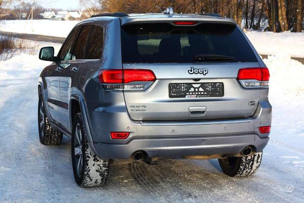 Grey Jeep Grand Cherokee 2013 in Kretinga, with an engine capacity of 2.99 L and mileage of 198 thousand km for 13999 €, photo 9 on AUTOMOTO.COM.LV
