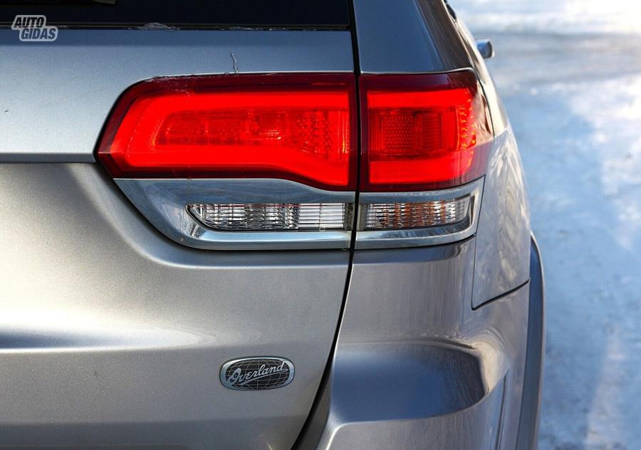 Grey Jeep Grand Cherokee 2013 in Petrikaiciai, with an engine capacity of 3.00 L and mileage of 198 thousand km for 13999 €, photo 12 on AUTOMOTO.COM.LV