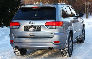 Grey Jeep Grand Cherokee 2013 in Petrikaiciai, with an engine capacity of 3.00 L and mileage of 198 thousand km for 13999 €, photo 13 on AUTOMOTO.COM.LV