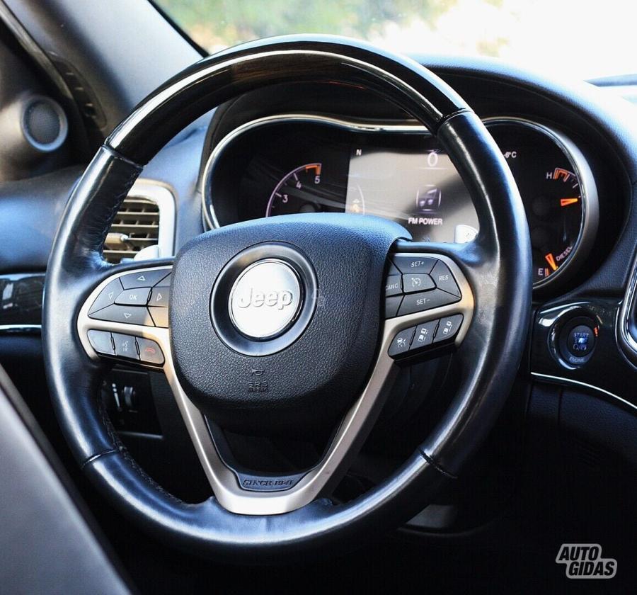 Grey Jeep Grand Cherokee 2013 in Petrikaiciai, with an engine capacity of 3.00 L and mileage of 198 thousand km for 13999 €, photo 31 on AUTOMOTO.COM.LV