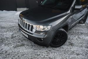 Grey Jeep Grand Cherokee 2013 in Tallinn, with an engine capacity of 3.00 L and mileage of 293 thousand km for 8499 €, photo 2 on AUTOMOTO.COM.LV