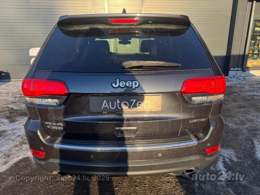 Pelēks Jeep Grand Cherokee 2013 Tallina, ar dzinēja tilpumu 3.00 L un nobraukumu 252 tūkst. km par 10995 €, foto 5 vietnē AUTOMOTO.COM.LV