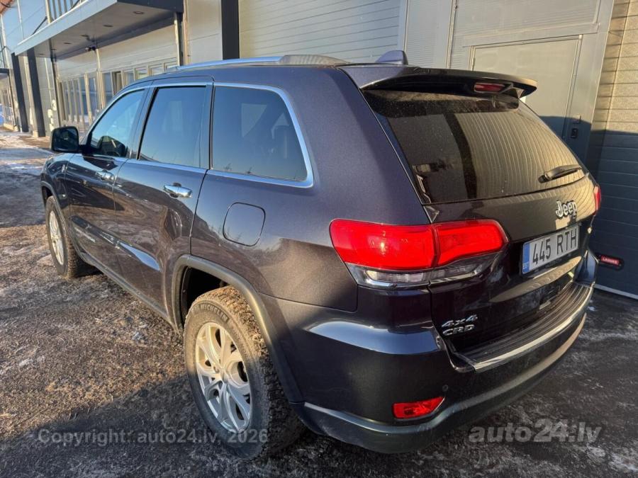 Pelēks Jeep Grand Cherokee 2013 Tallina, ar dzinēja tilpumu 3.00 L un nobraukumu 252 tūkst. km par 10995 €, foto 6 vietnē AUTOMOTO.COM.LV