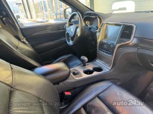 Pelēks Jeep Grand Cherokee 2013 Tallina, ar dzinēja tilpumu 3.00 L un nobraukumu 252 tūkst. km par 10995 €, foto 12 vietnē AUTOMOTO.COM.LV