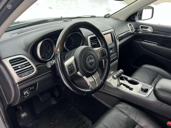 Grey Jeep Grand Cherokee 2013 in Utena, with an engine capacity of 2.99 L and mileage of 184 thousand km for 9200 €, photo 11 on AUTOMOTO.COM.LV