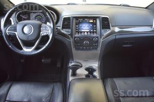 Pelēks Jeep Grand Cherokee 2013 Talsi, ar dzinēja tilpumu 3.00 L un nobraukumu 199 tūkst. km par 13000 €, foto 6 vietnē AUTOMOTO.COM.LV