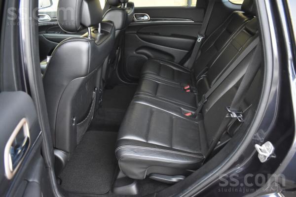 Pelēks Jeep Grand Cherokee 2013 Talsi, ar dzinēja tilpumu 3.00 L un nobraukumu 199 tūkst. km par 13000 €, foto 6 vietnē AUTOMOTO.COM.LV