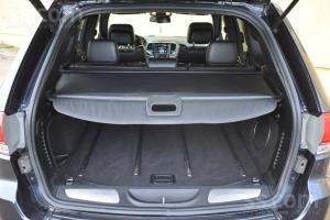 Pelēks Jeep Grand Cherokee 2013 Talsi, ar dzinēja tilpumu 3.00 L un nobraukumu 199 tūkst. km par 13000 €, foto 8 vietnē AUTOMOTO.COM.LV