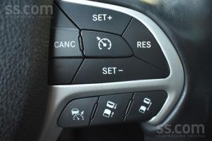 Pelēks Jeep Grand Cherokee 2013 Talsi, ar dzinēja tilpumu 3.00 L un nobraukumu 199 tūkst. km par 13000 €, foto 15 vietnē AUTOMOTO.COM.LV