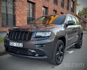 Grey Jeep Grand Cherokee 2013 in Riga, with an engine capacity of 3.00 L and mileage of 207 thousand km for 14990 €, photo  on AUTOMOTO.COM.LV