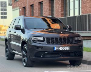 Grey Jeep Grand Cherokee 2013 in Riga, with an engine capacity of 3.00 L and mileage of 207 thousand km for 14990 €, photo 3 on AUTOMOTO.COM.LV