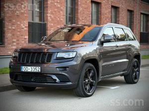 Grey Jeep Grand Cherokee 2013 in Riga, with an engine capacity of 3.00 L and mileage of 207 thousand km for 14990 €, photo 4 on AUTOMOTO.COM.LV