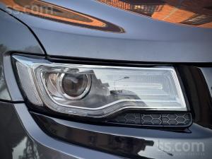 Grey Jeep Grand Cherokee 2013 in Riga, with an engine capacity of 3.00 L and mileage of 207 thousand km for 14990 €, photo 8 on AUTOMOTO.COM.LV