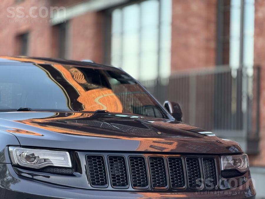 Grey Jeep Grand Cherokee 2013 in Riga, with an engine capacity of 3.00 L and mileage of 207 thousand km for 14990 €, photo 10 on AUTOMOTO.COM.LV