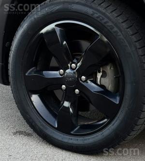 Grey Jeep Grand Cherokee 2013 in Riga, with an engine capacity of 3.00 L and mileage of 207 thousand km for 14990 €, photo 15 on AUTOMOTO.COM.LV